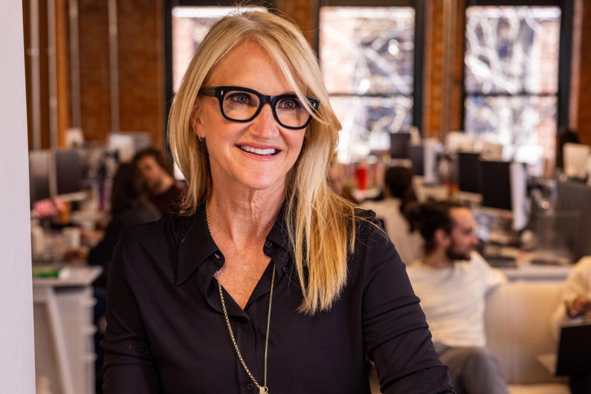 Mel Robbins: De vrouw die zelfs Oprah aan het denken zette | Franska.nl